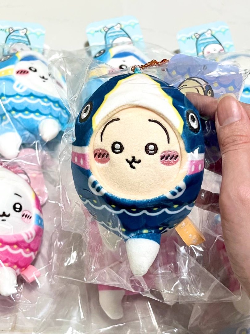 Authentic chiikawa fish plush keychain usagi hachiware, Hobbies & Toys ...
