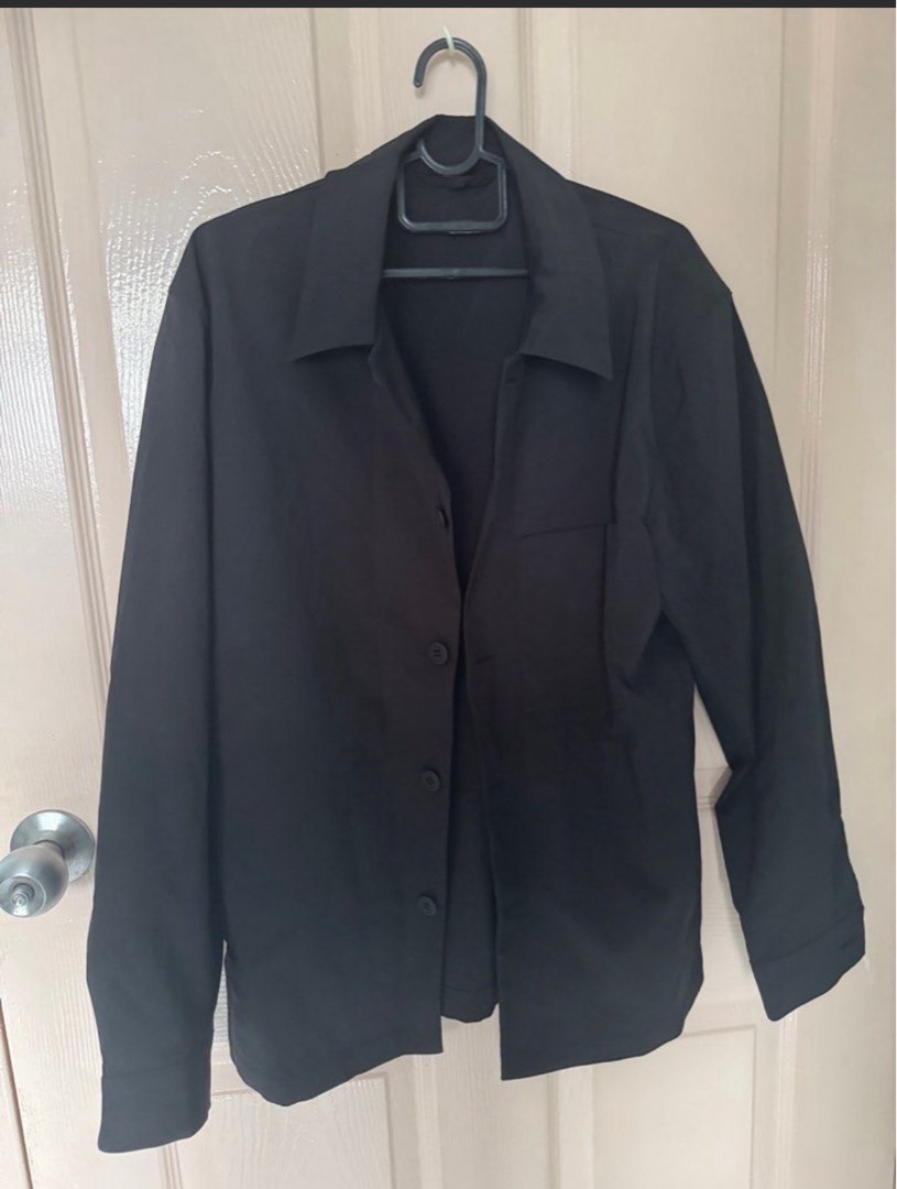 Uniqlo Black Miracle Air Shirt Jacket (Wool like), Men's Fashion, Coats ...