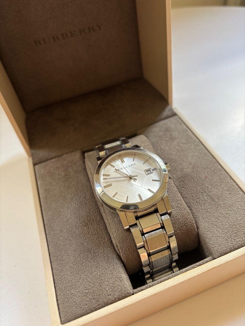 Burberry watch bu9000, Luxury, Watches on Carousell