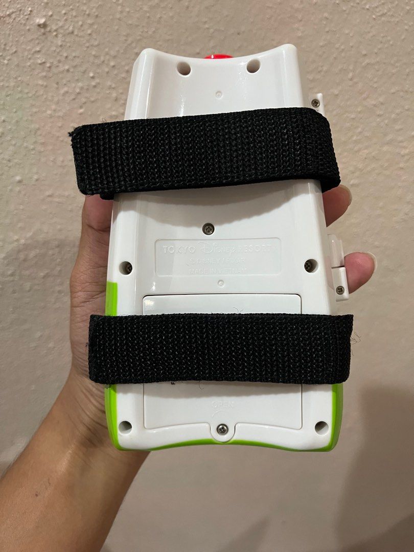 Disney Pixar Buzz Lightyear Arm Laser Weapon Toy, Hobbies & Toys, Toys ...