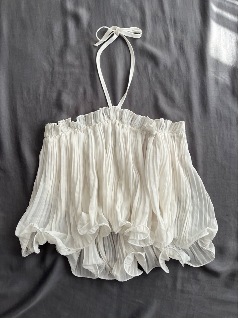 DIY White Flowy Pleated Halter Top, Women's Fashion, Tops, Sleeveless ...