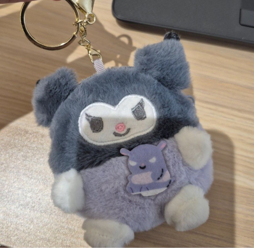 Dompet koin boneka kuromi, Fesyen Wanita, Tas & Dompet di Carousell