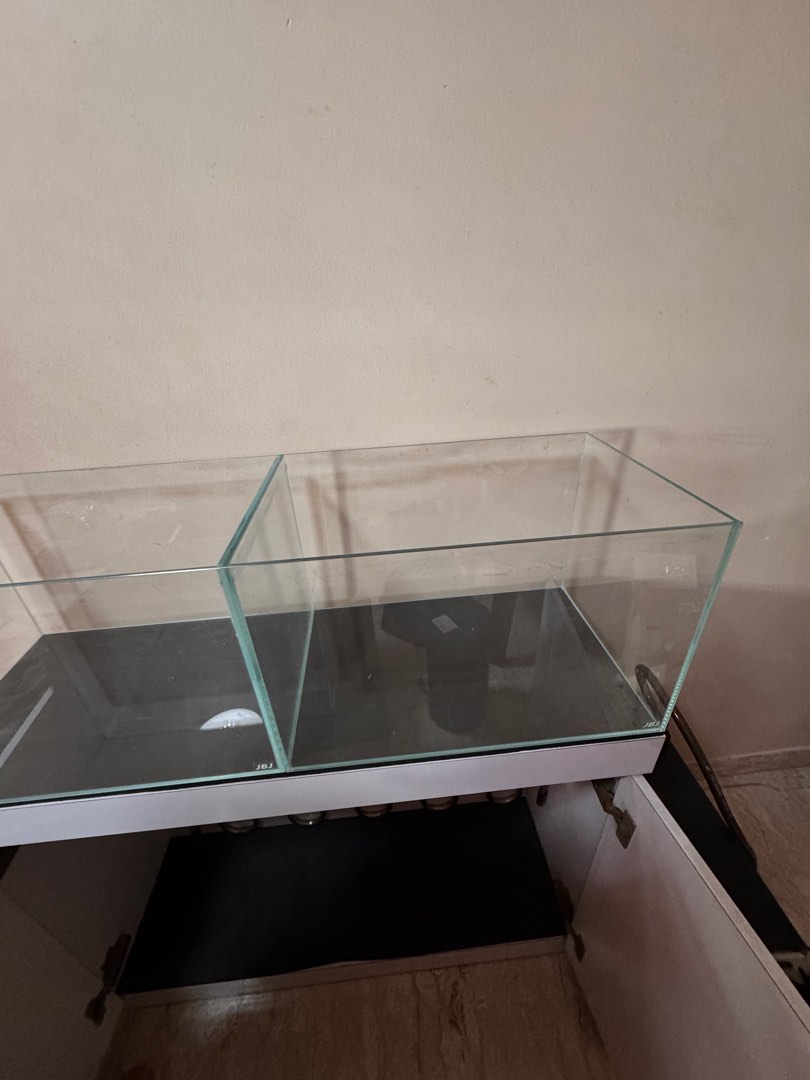 Fish Tank 45x30x28, Pet Supplies, Homes & Other Pet Accessories on ...