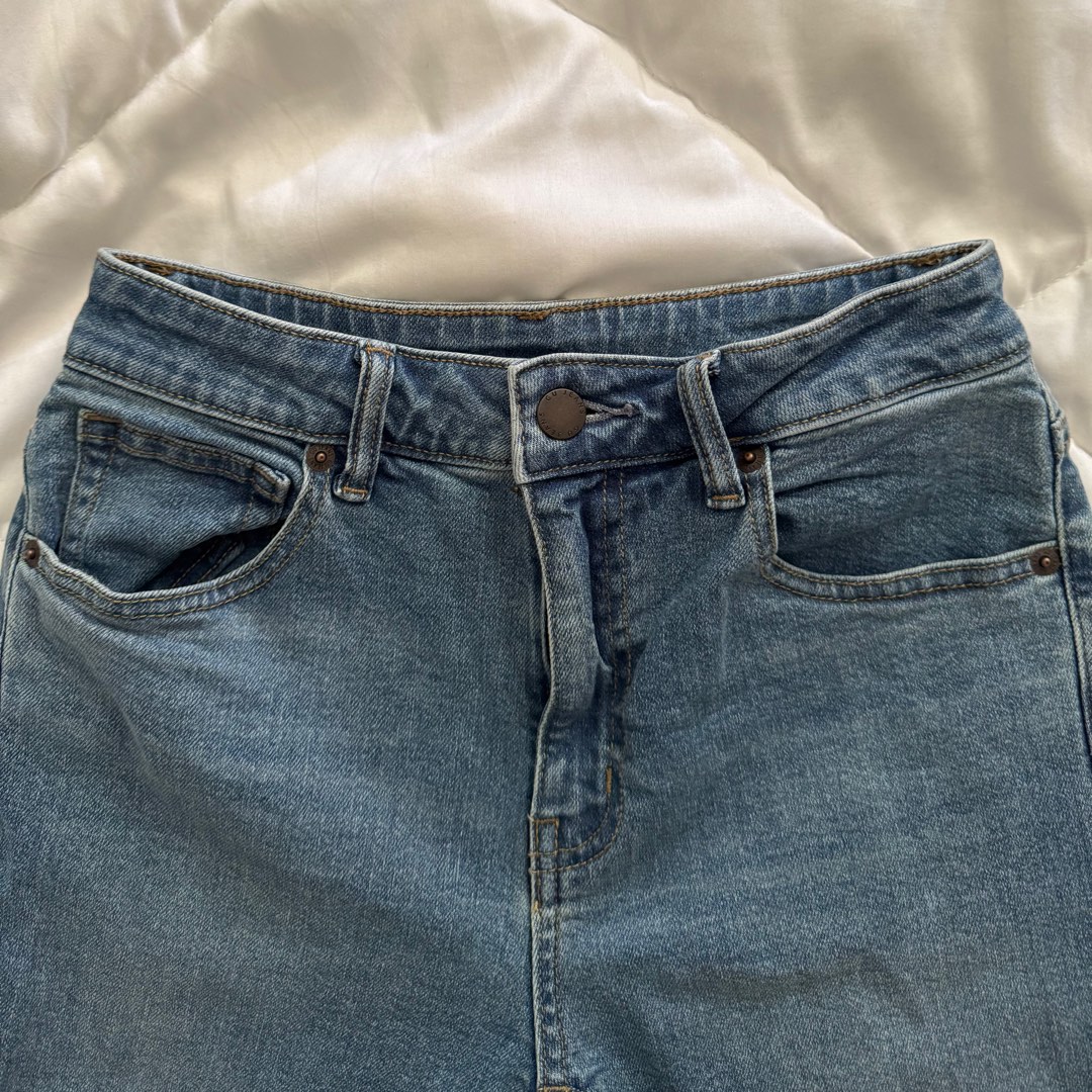 GU denim jeans, Women's Fashion, Bottoms, Jeans & Leggings on Carousell