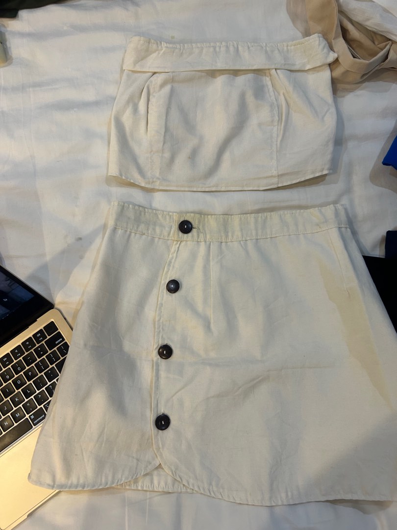 Hello habi tube set, Women's Fashion, Dresses & Sets, Sets or ...