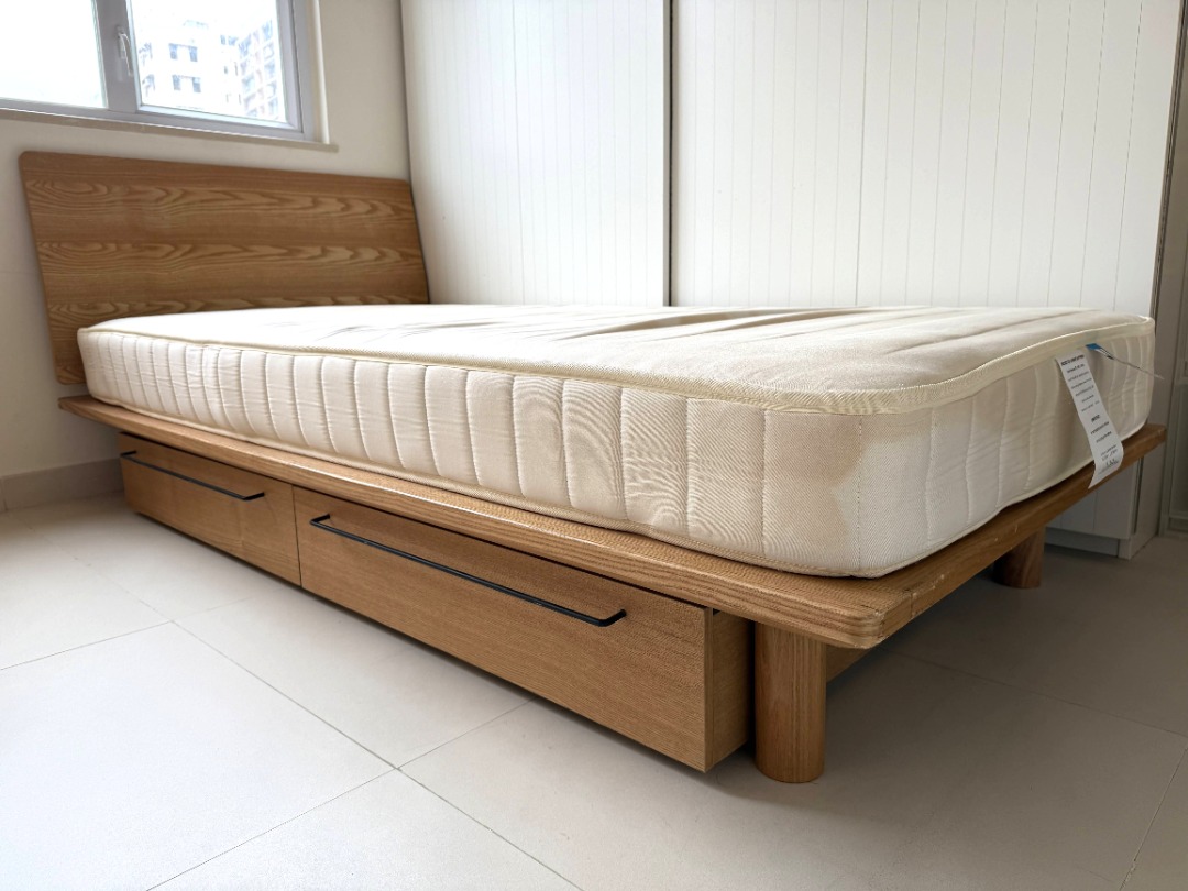Muji Solid Oak Wood Single Bedframe with 2x underbed storage drawers, 傢 ...