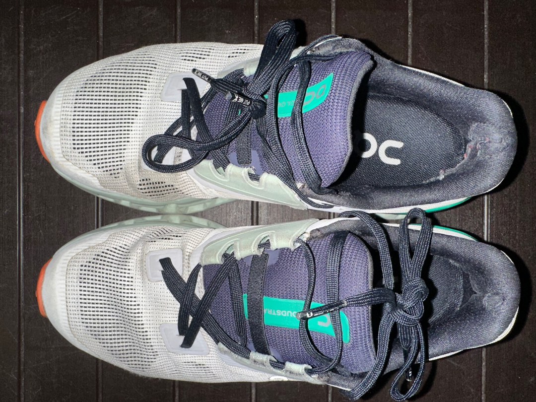 On Cloud Stratus US7, Women's Fashion, Footwear, Sneakers on Carousell