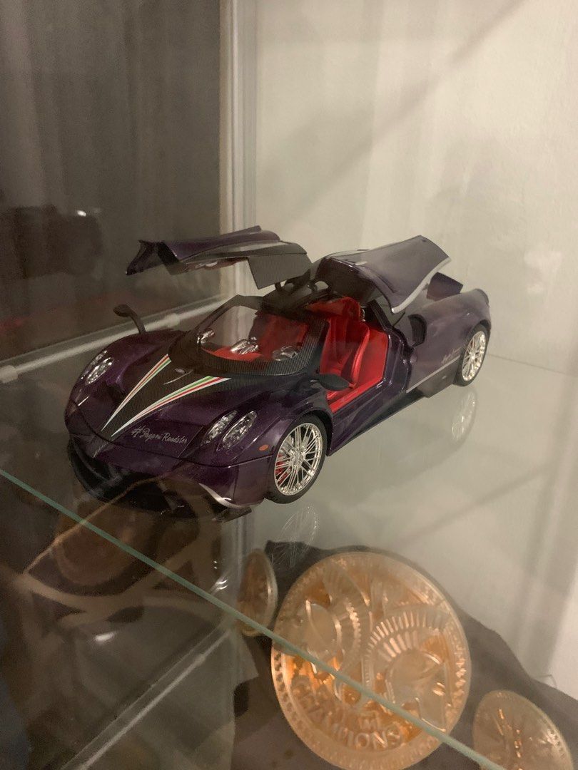 Pagani 1:18 diecast with light, Hobbies & Toys, Toys & Games on Carousell