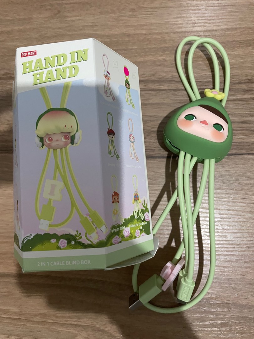 Paper Plane Dreams- Pucky hand in hand 2&1 cable, Mobile Phones ...