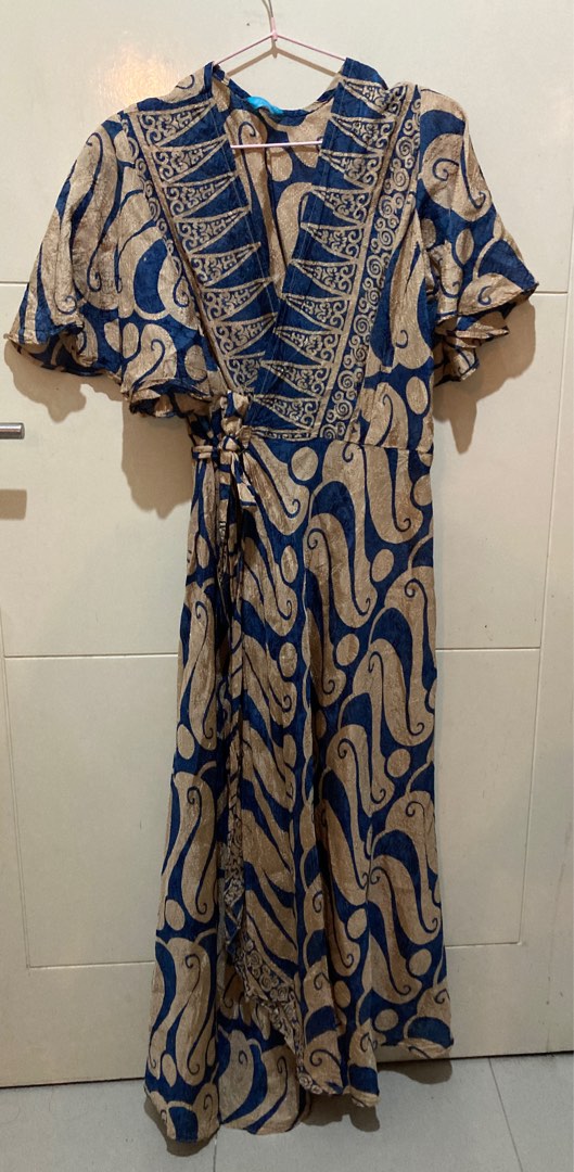 Rinjanie Batik - Wrap dress parang kencana, Fesyen Wanita, Pakaian ...