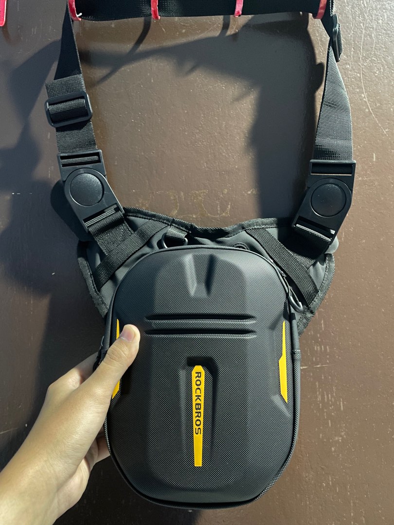 rockbros leg bag, Men's Fashion, Bags, Backpacks on Carousell