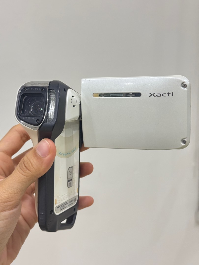 SANYO XACTI CA65 WHITE COLOUR CAMCORDER VIDEO CAMERA DUAL DIGITAL ...