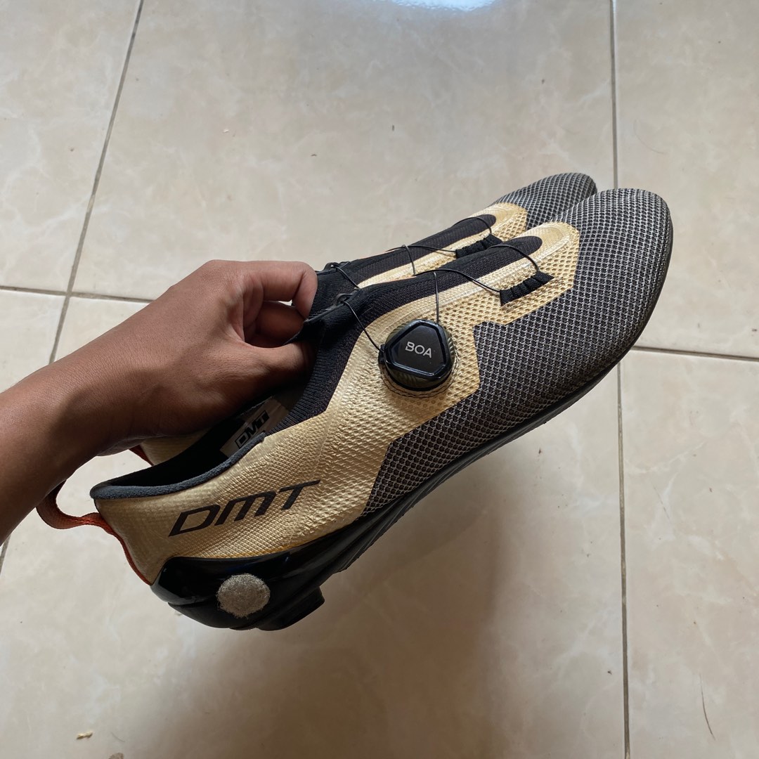 Sepatu Dmt Kt 4 Original, Olah Raga, Sepeda di Carousell