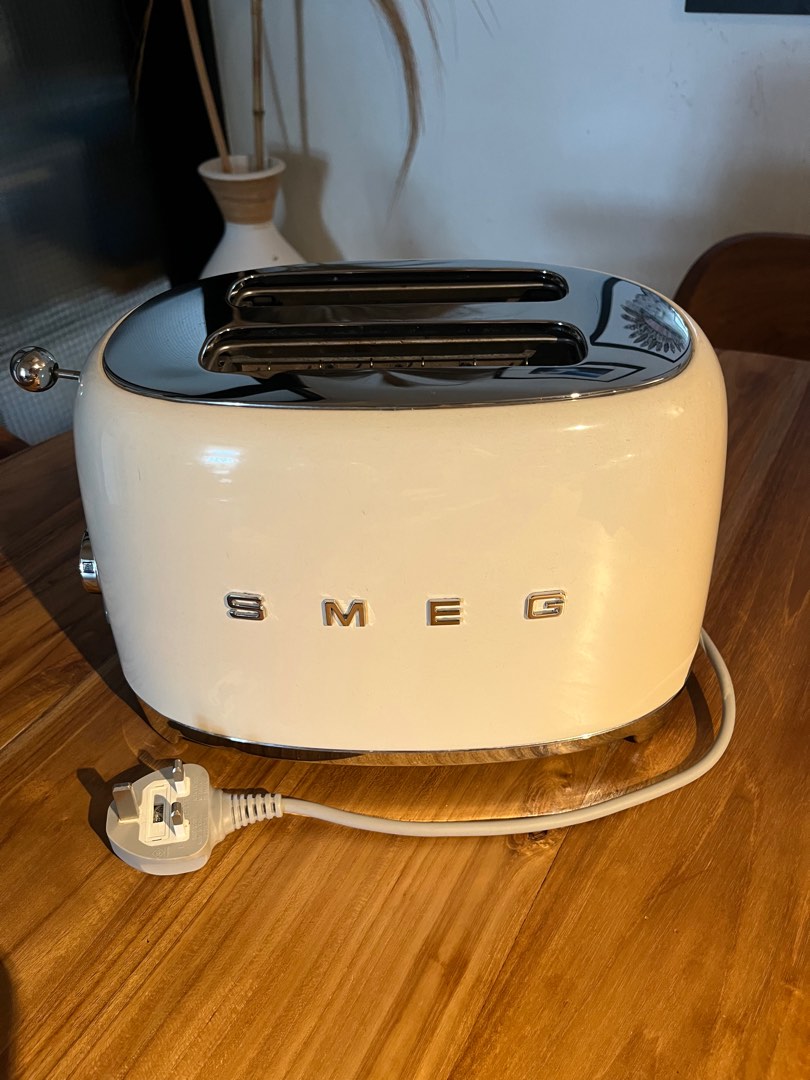 SMEG toaster cream colour, TV & Home Appliances, Kitchen Appliances ...