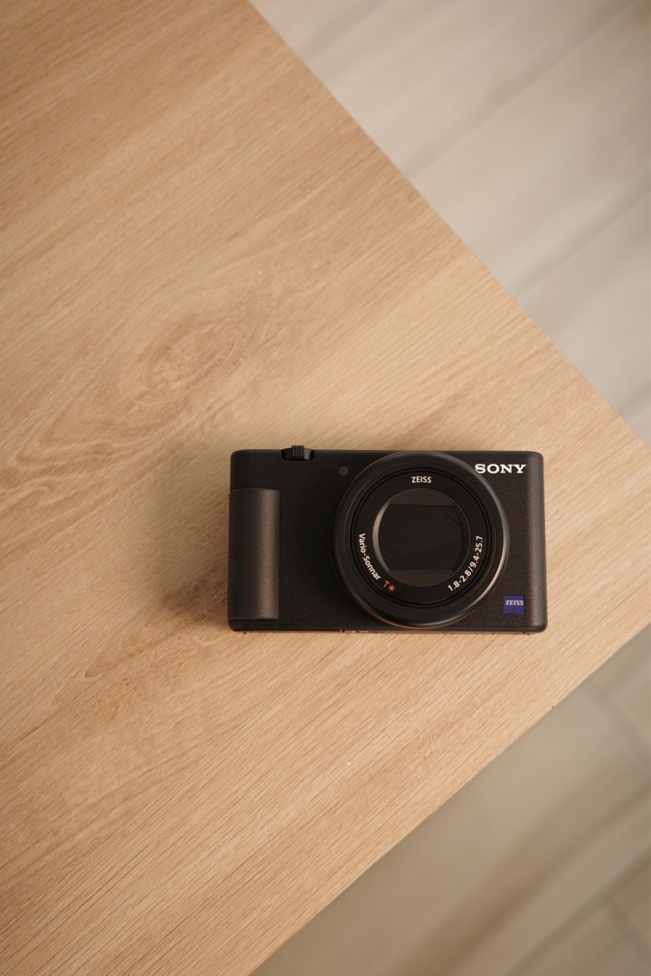 Sony ZV1, Photography, Cameras on Carousell