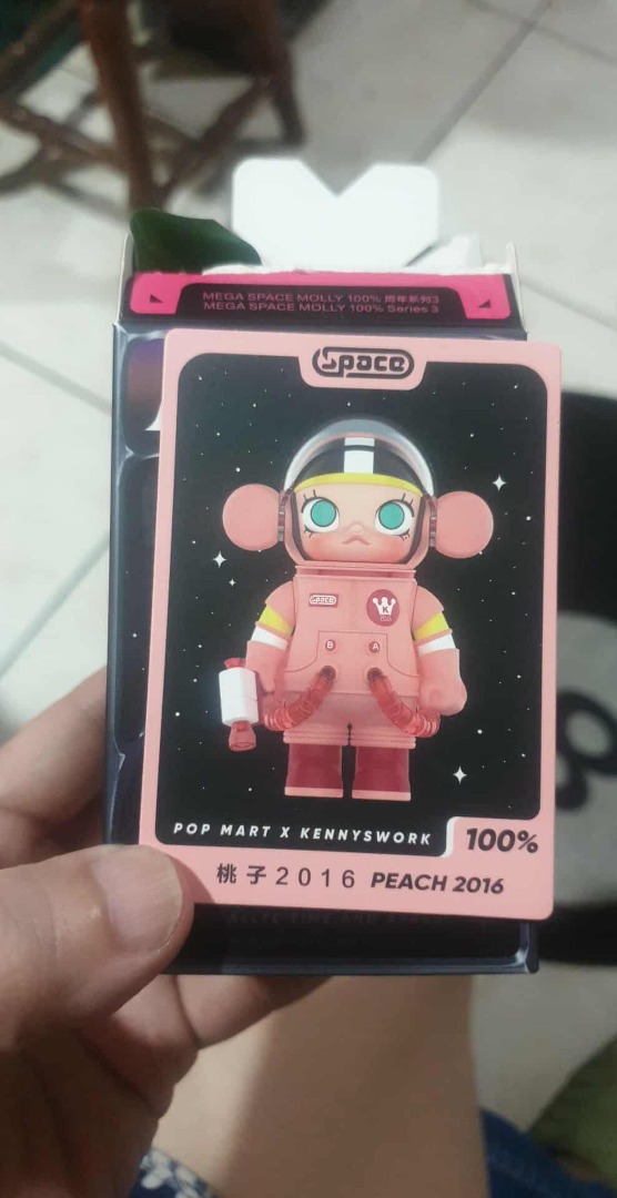 Space molly 100 version 3 popmart, Hobbies & Toys, Toys & Games on ...