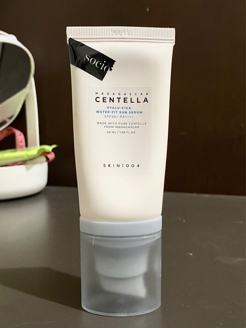Sunscreen skin1004 centella hyalu cica, Kesehatan & Kecantikan, Kulit ...