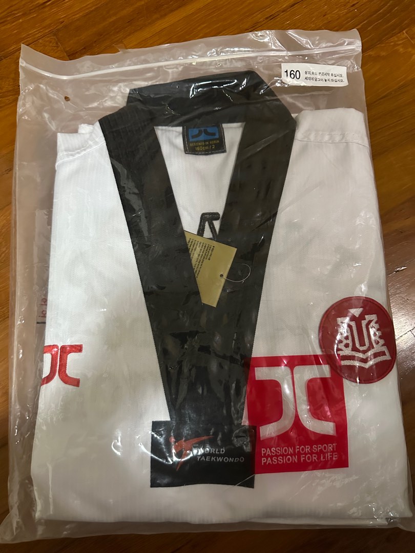 TKD Dobok (top and bottom included) for Black Belt Size 160 CM, Sports ...