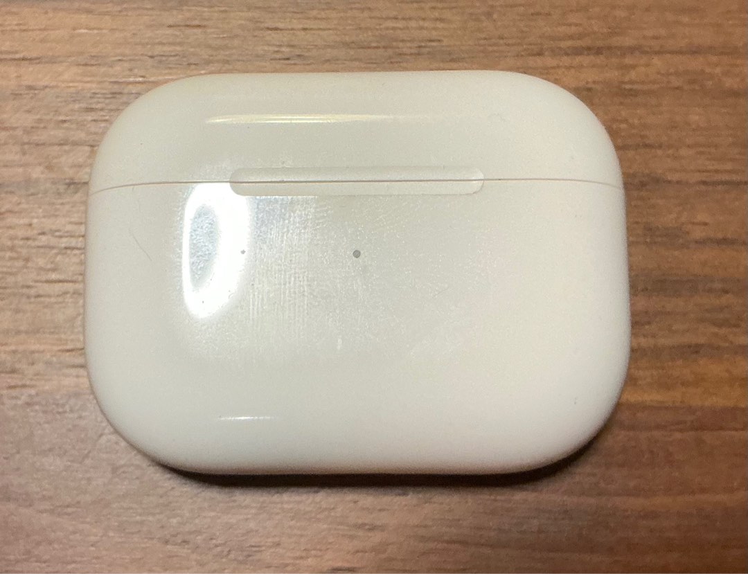 AirPods Pro (gen 1) charging case, Audio, Earphones on Carousell
