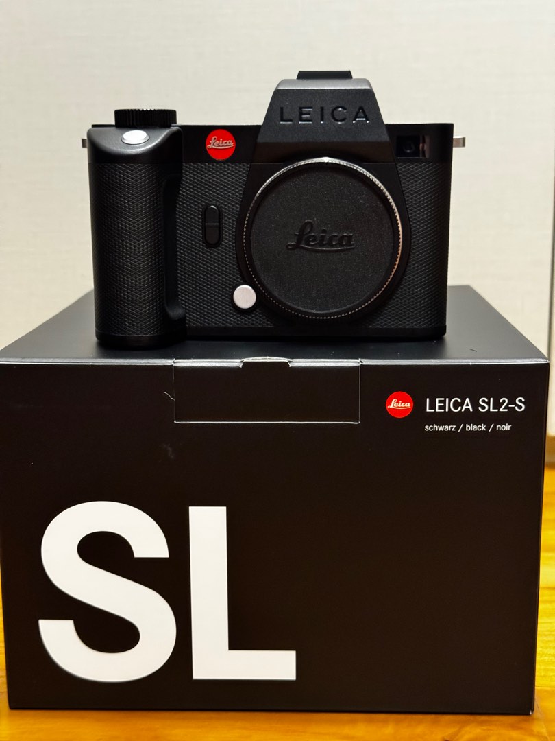 Almost brand new Leica sl2s with 2 years international warranty ...