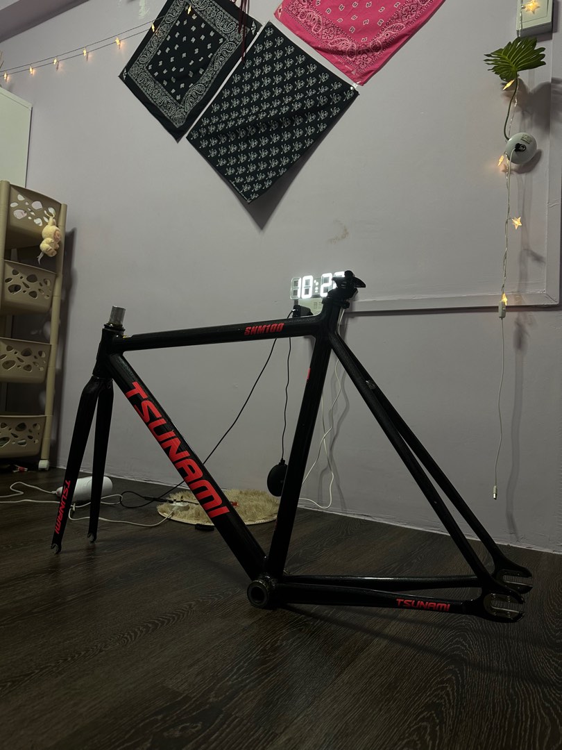 blackpink tsunami frame on Carousell