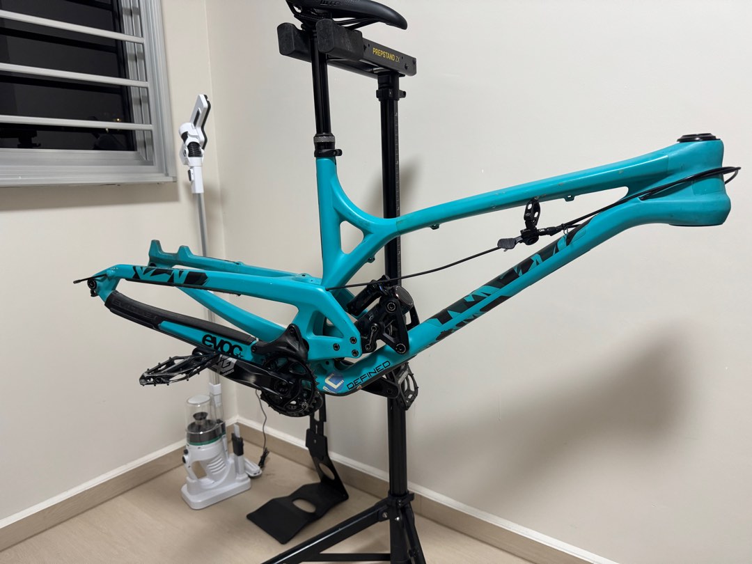 Evil Offering V1 | Enduro Bike | 29er MTB, Sports Equipment, Bicycles ...