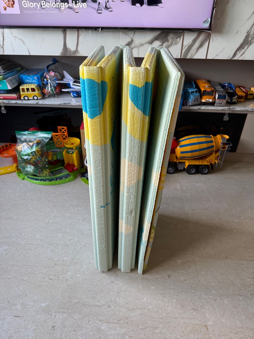 Foldable XPE silicon foam mat 70cm x 78cm, Babies & Kids, Baby Nursery ...