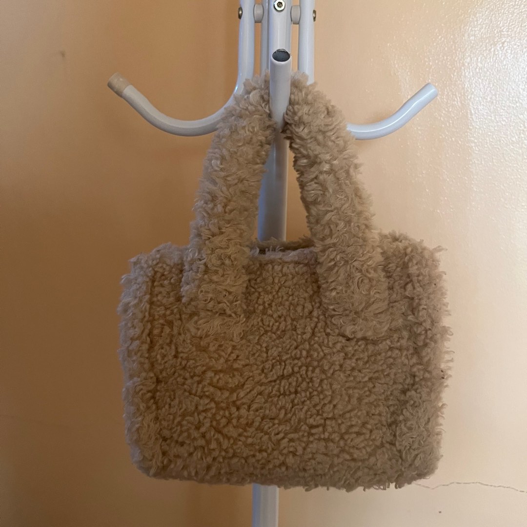 GU TEDDY SLING BAG, Women's Fashion, Bags & Wallets, Shoulder Bags on Carousell