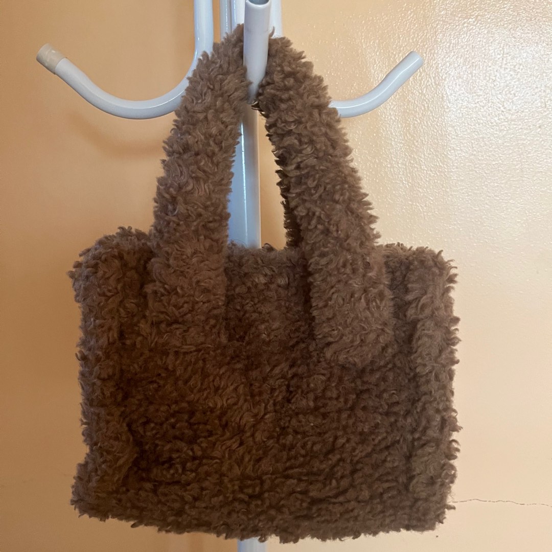 GU TEDDY SLING BAG -Brown, Women's Fashion, Bags & Wallets, Shoulder Bags on Carousell