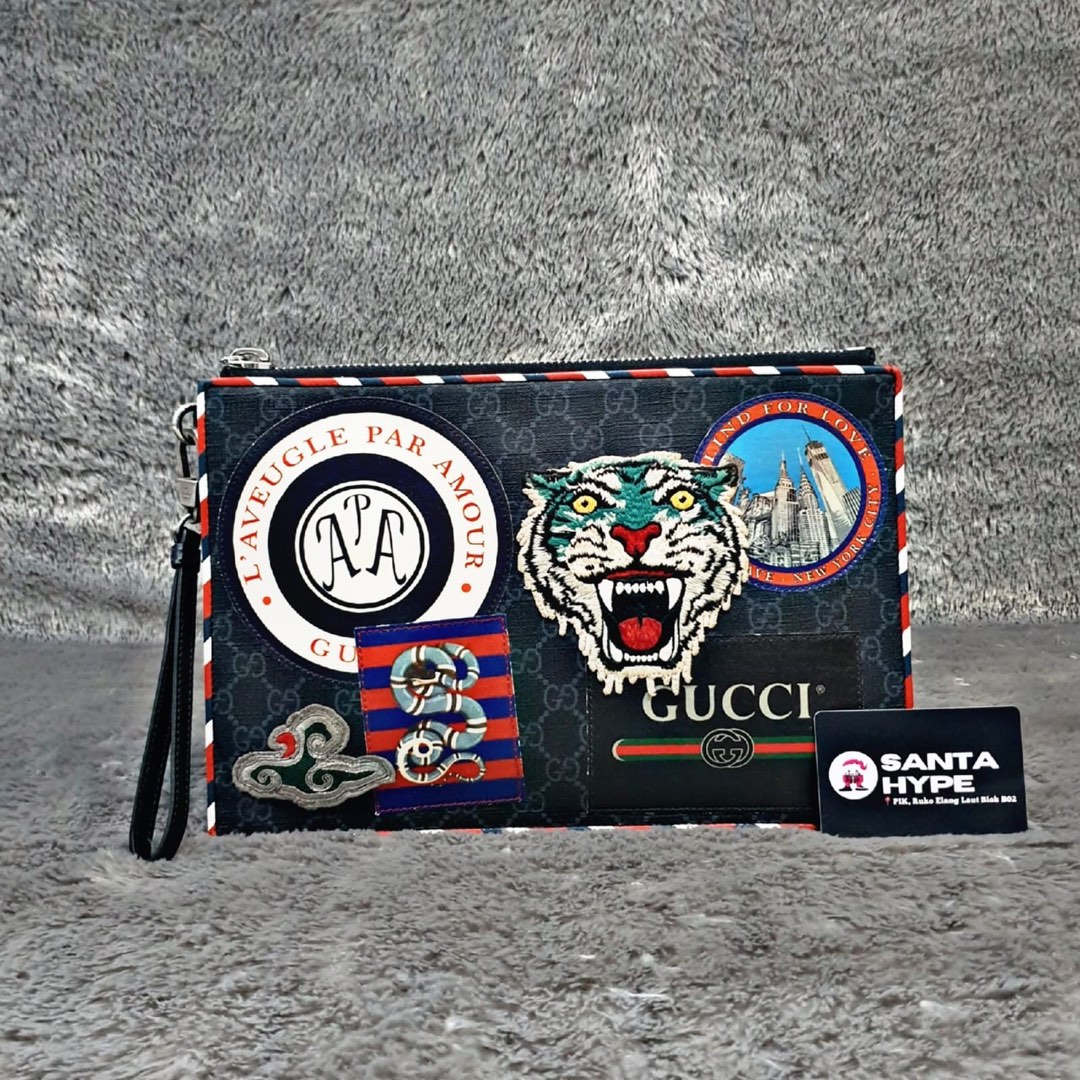 Gucci GG Supreme Night Courier Logo Clutch, Luxury, Bags & Wallets on ...