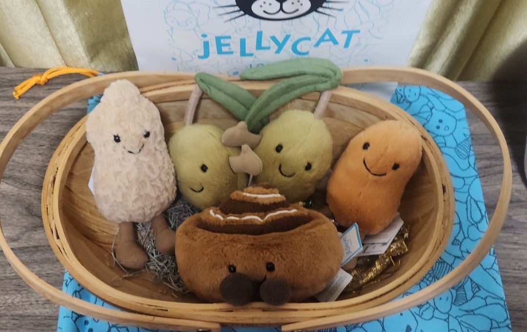 Instock Authentic Jellycat BNWT Amuseable cinnamon bun/pair of olives ...