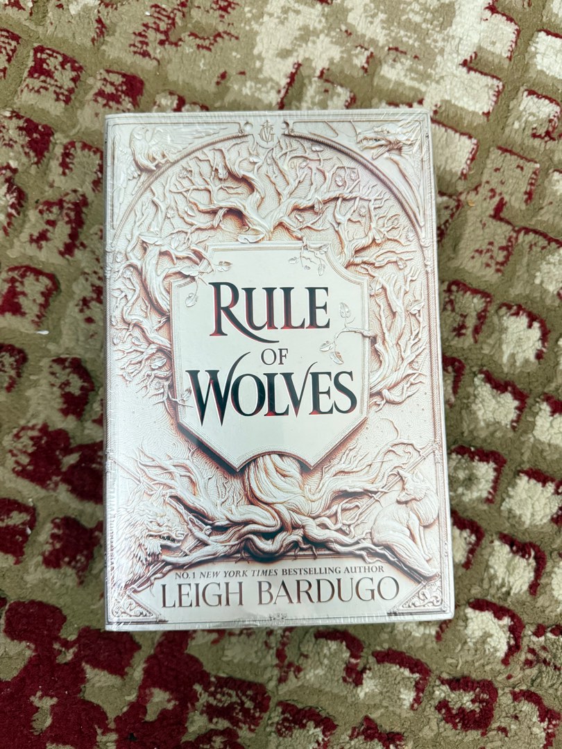 [LEIGH BARDUGO] Rule of wolves, Hobbies & Toys, Books & Magazines ...