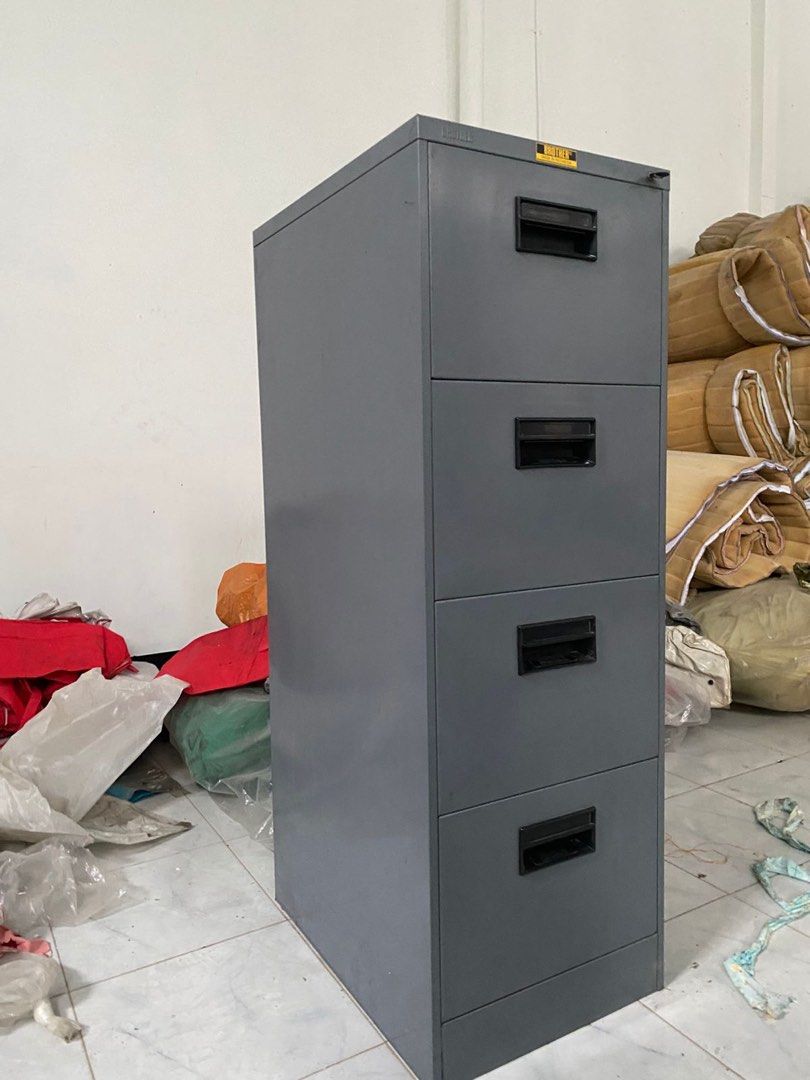 Lemari kantor / rak file / kabinet besi 4 laci Brother B104. masih ...