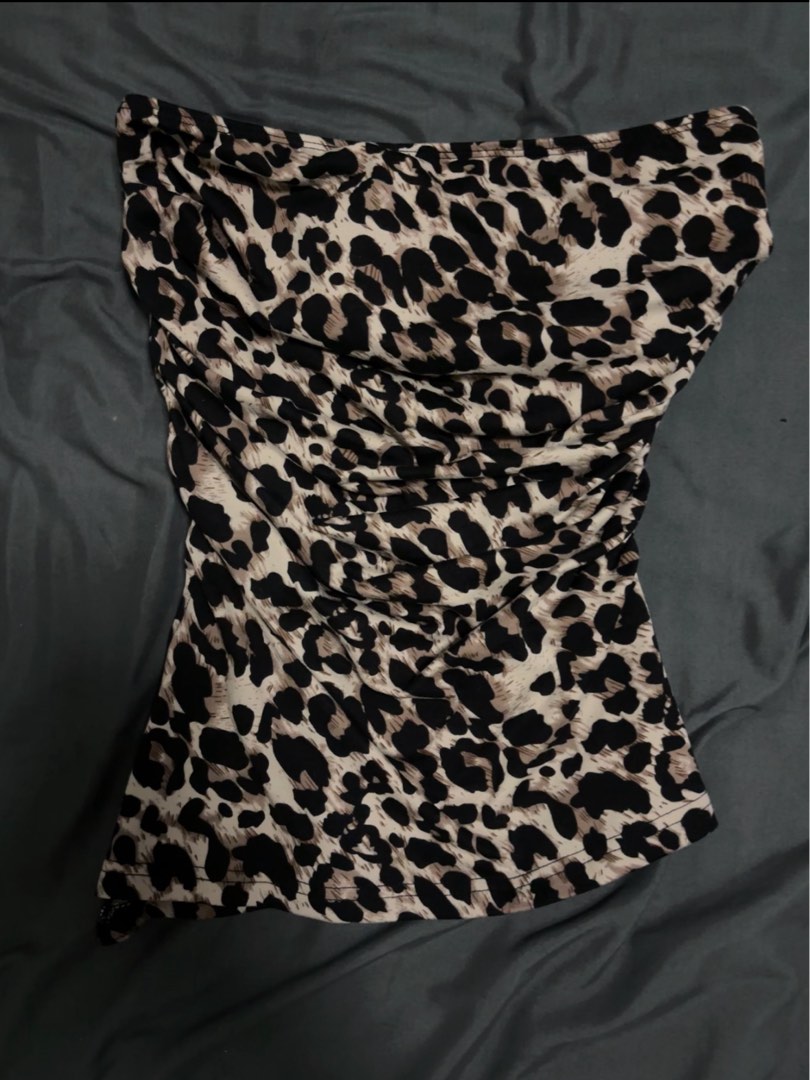 leopard print tube top, Women's Fashion, Tops, Other Tops on Carousell