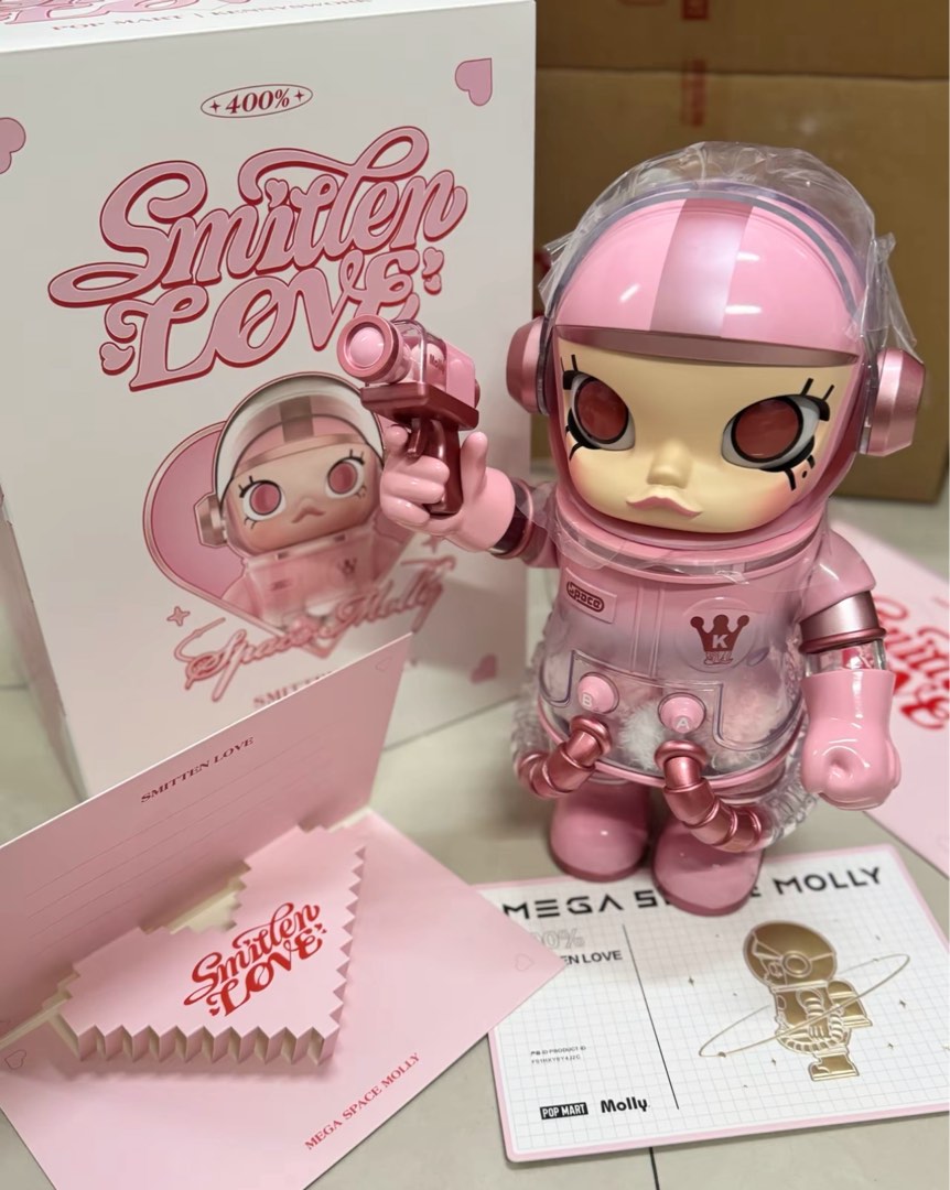 Mega Space Molly Smitten Love 400%, Hobbies & Toys, Toys & Games on ...