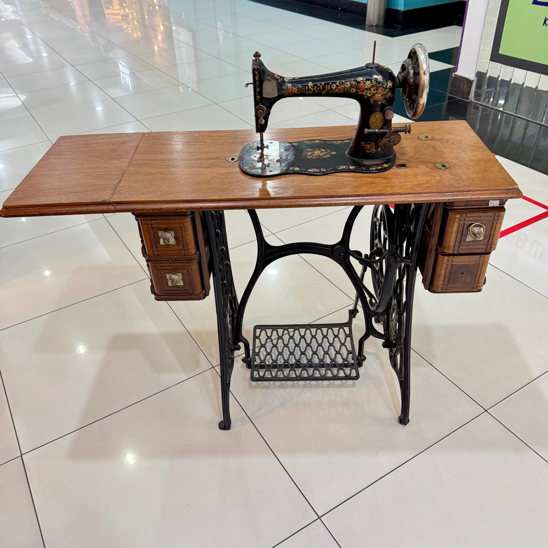 Patented SINGER Sewing Machine 1886, Furniture & Home Living, Home ...