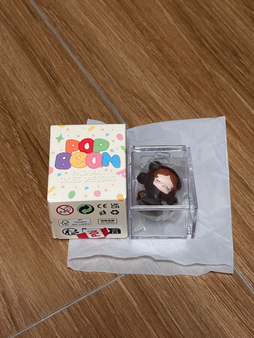 Popmart POP BEAN Pajama Cross Dressing Skullpanda and Dimoo, Hobbies ...