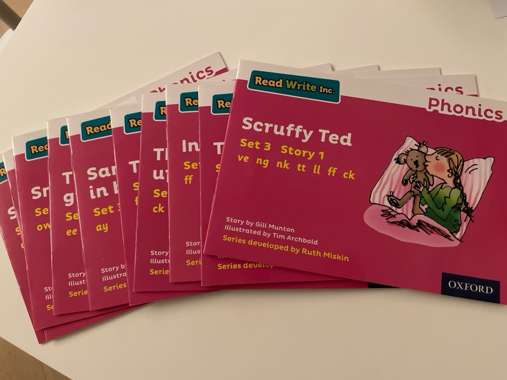 Read Write Inc. RWI Set 3 Pink books set, 興趣及遊戲, 書本 & 文具, 兒童書籍 - Carousell