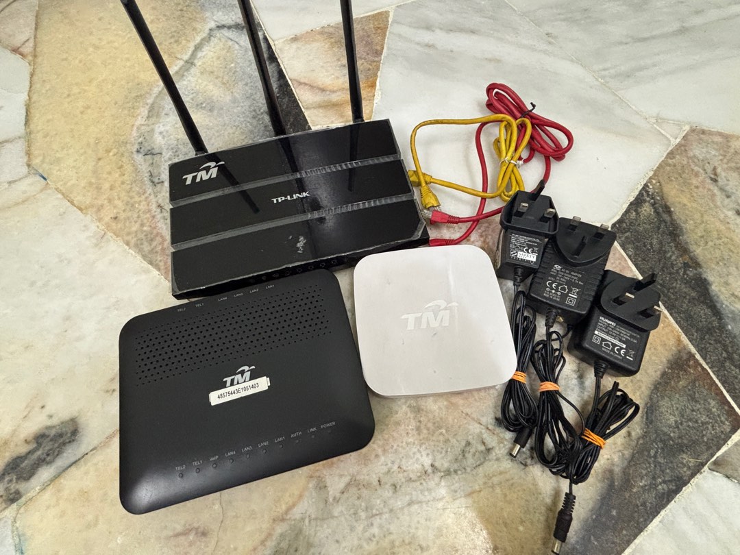 Unifi 300mbps Modem & 5G WiFi Router (Take all), Computers & Tech ...