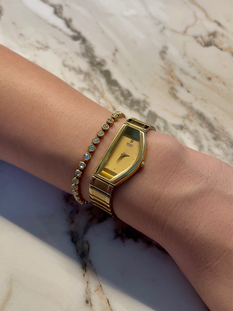 Vintage Seiko Ladies Half Moon Asymmetrical Watch, Luxury, Watches on Carousell