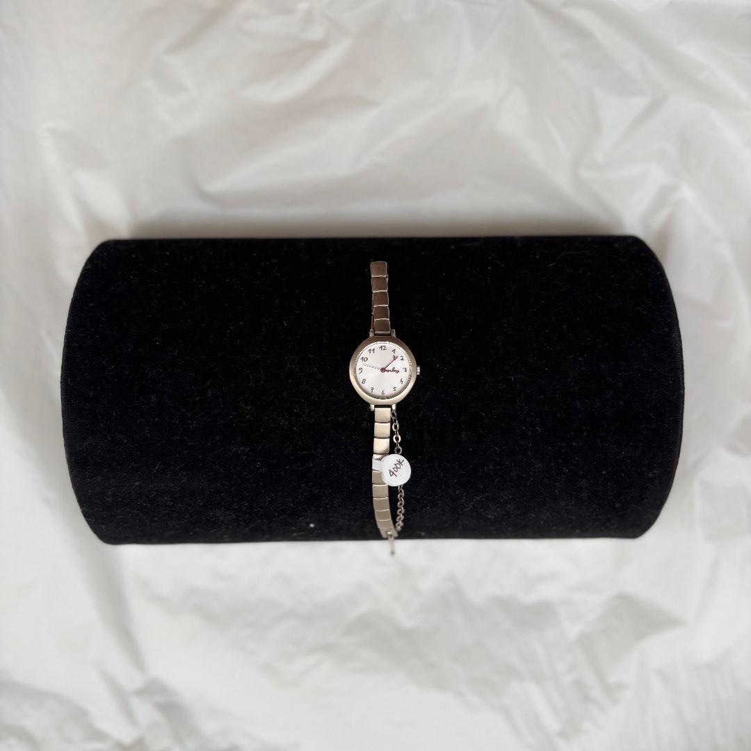 Vintage watch agnes b paris woman, Fesyen Wanita, Jam Tangan di Carousell