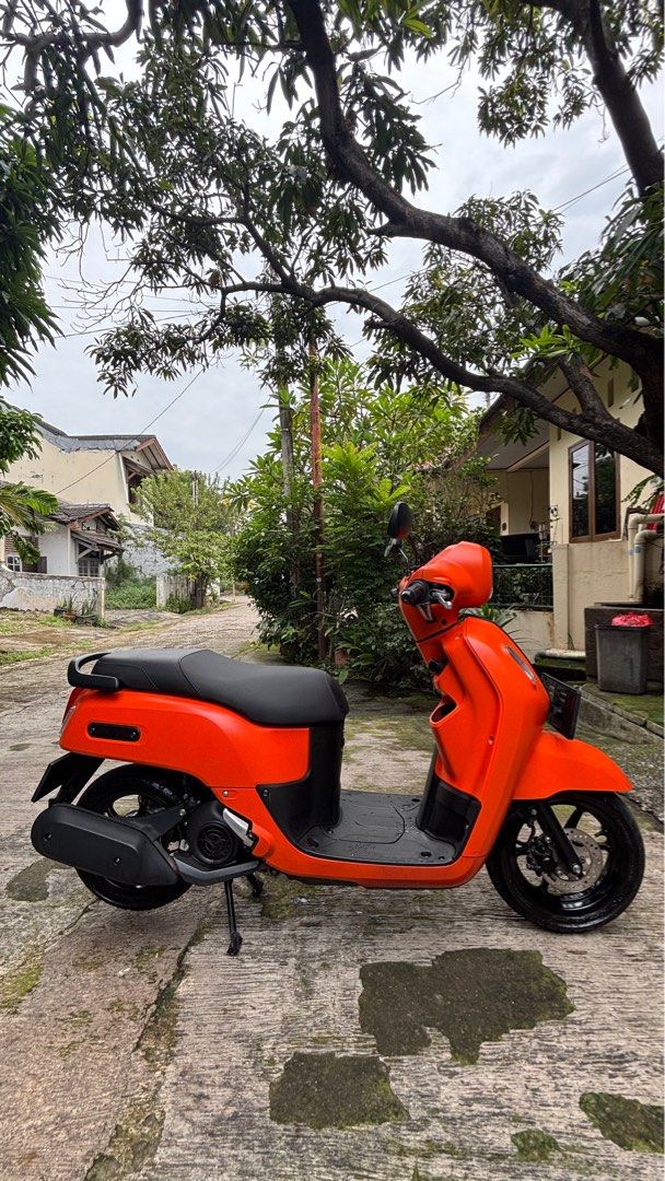 Yamaha Fazzio 125cc Orange KM rendah, Motor di Carousell