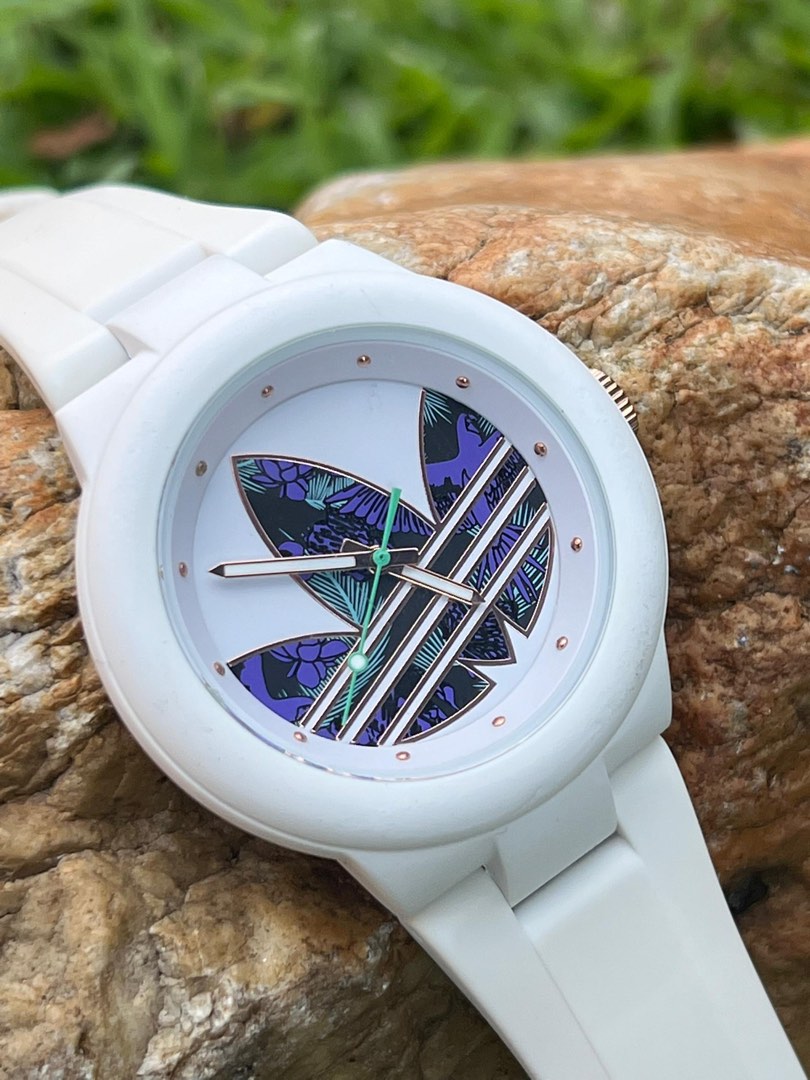 Adidas Santiago ADH3018 (Adidas Bulat) putih, Men's Fashion, Watches ...