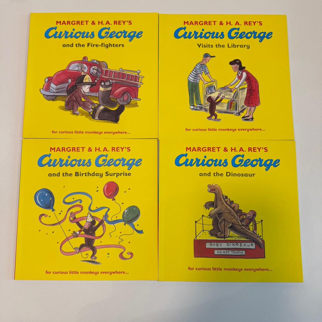 一套四本Curious George by MARGRET & H.A. REY'S (a) Visits the library , (b ...