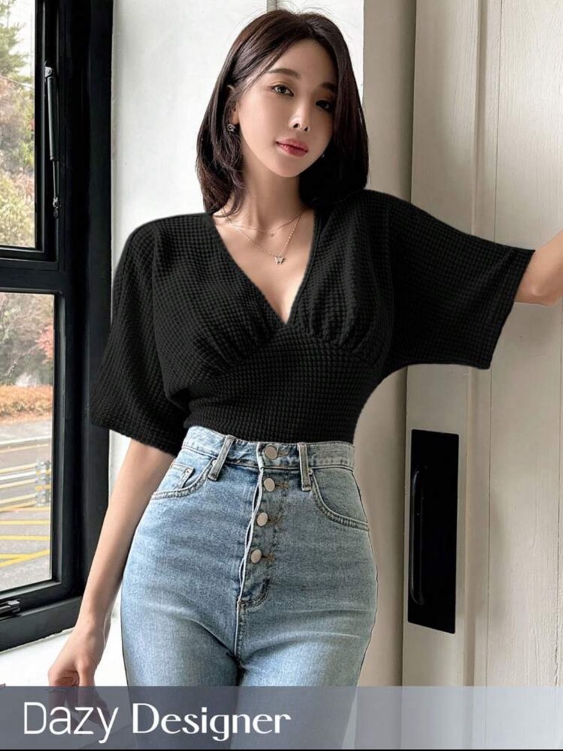 DAZY V-Neck Blouse, Women's Fashion, Tops, Blouses on Carousell