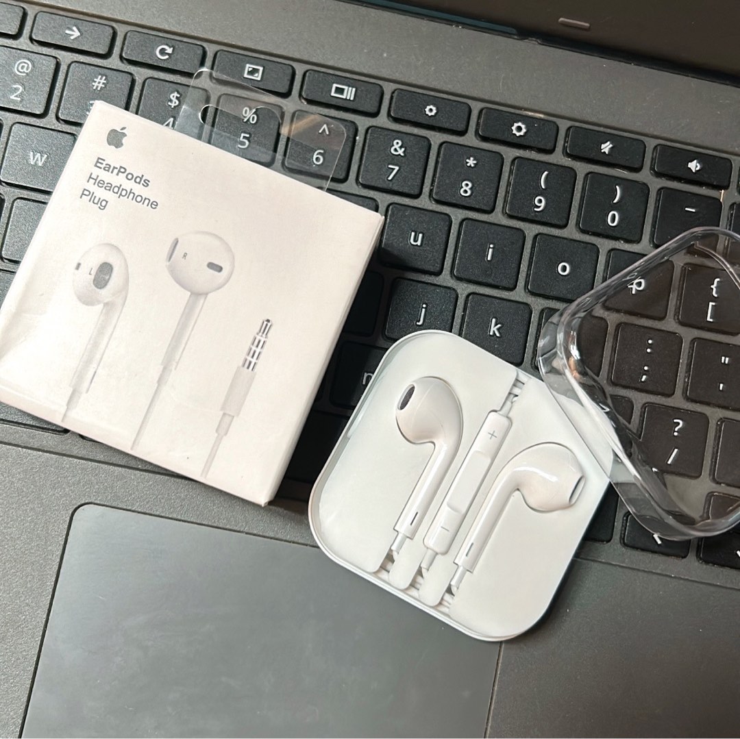 EARPODS HEADPHONE PLUG JACK, Audio, Earphones on Carousell