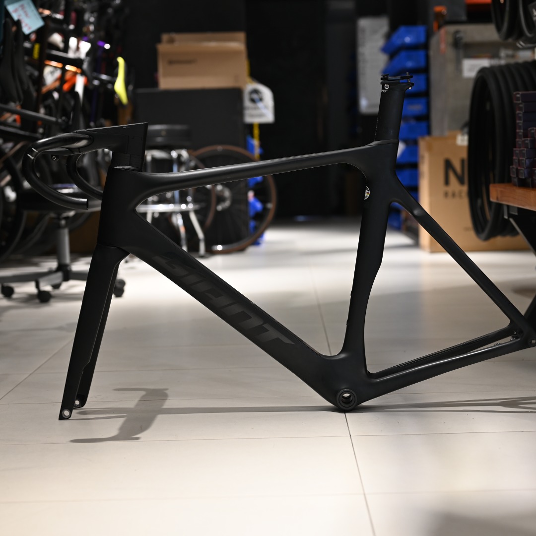 Giant Propel 2024 ML, Sports Equipment, Bicycles & Parts, Bicycles on Carousell