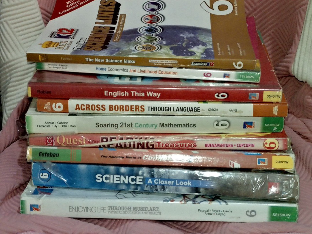 GRADE 6 BOOKS, Hobbies & Toys, Books & Magazines, Textbooks on Carousell