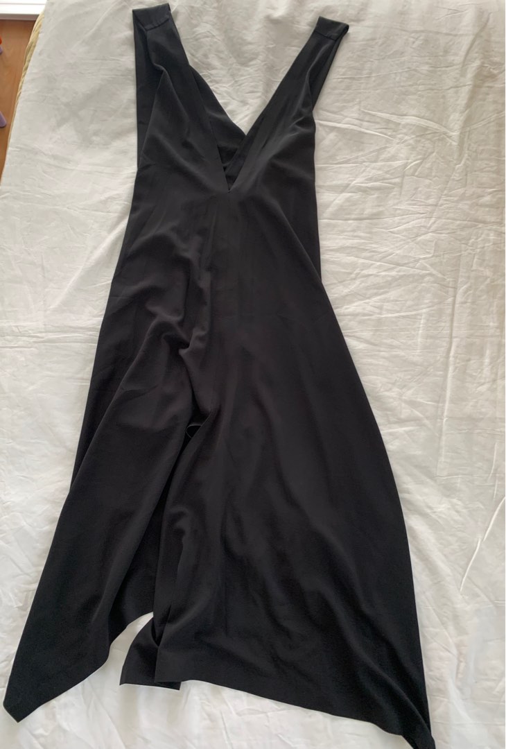 IGC Black Pinafore Dress, Women's Fashion, Dresses & Sets, Dresses on Carousell
