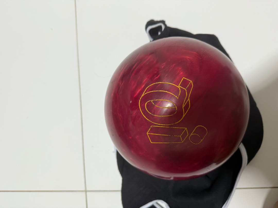 iq tour ruby, Sports Equipment, Sports & Games, Billiards & Bowling on ...